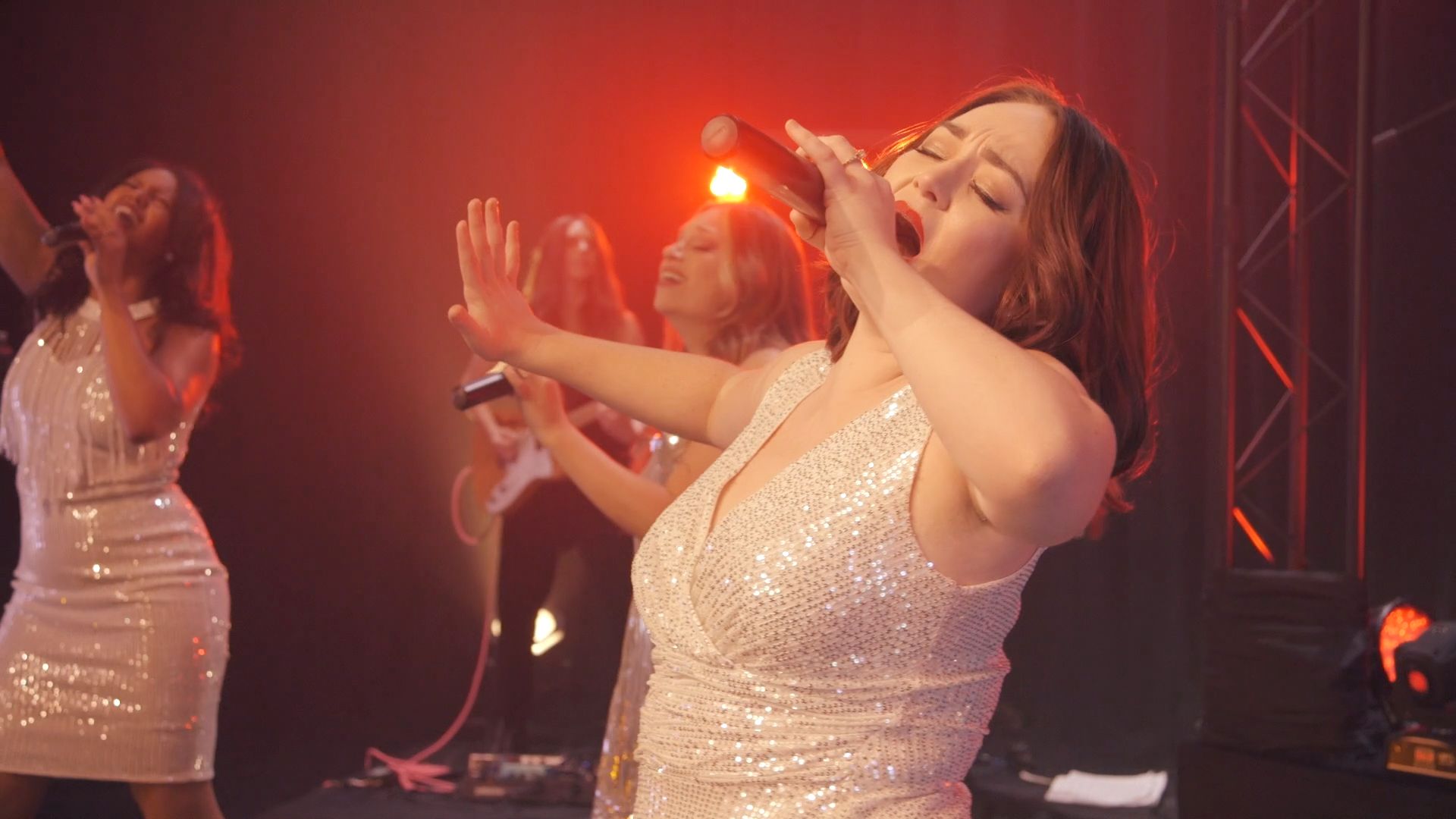 Meet Music City Queens: Nashville's All Women Band - Nashville Bride Guide